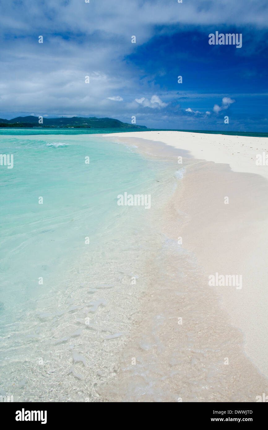 Resort beach okinawa hi-res stock photography and images - Alamy