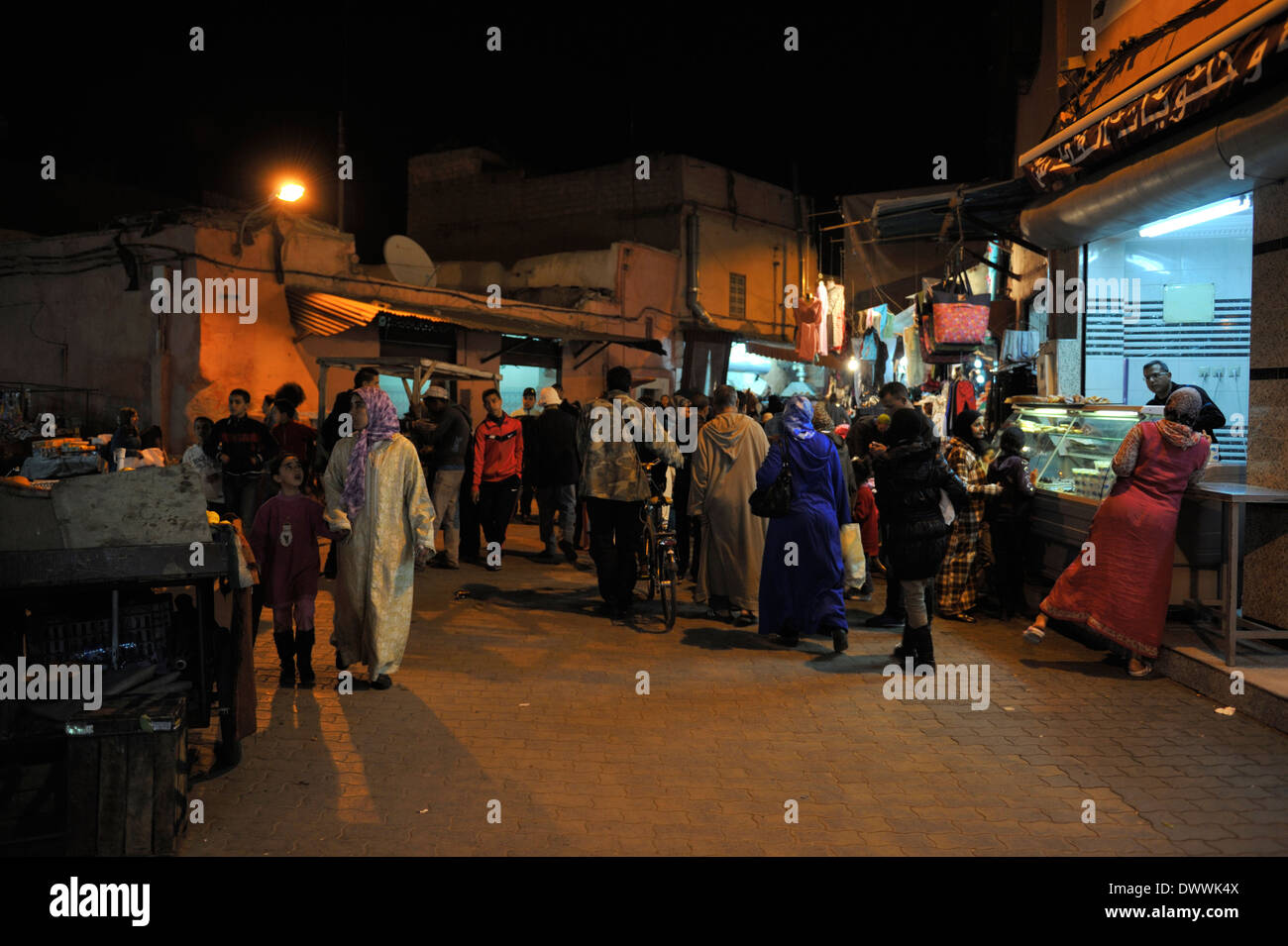 Souk at night hi-res stock photography and images - Alamy