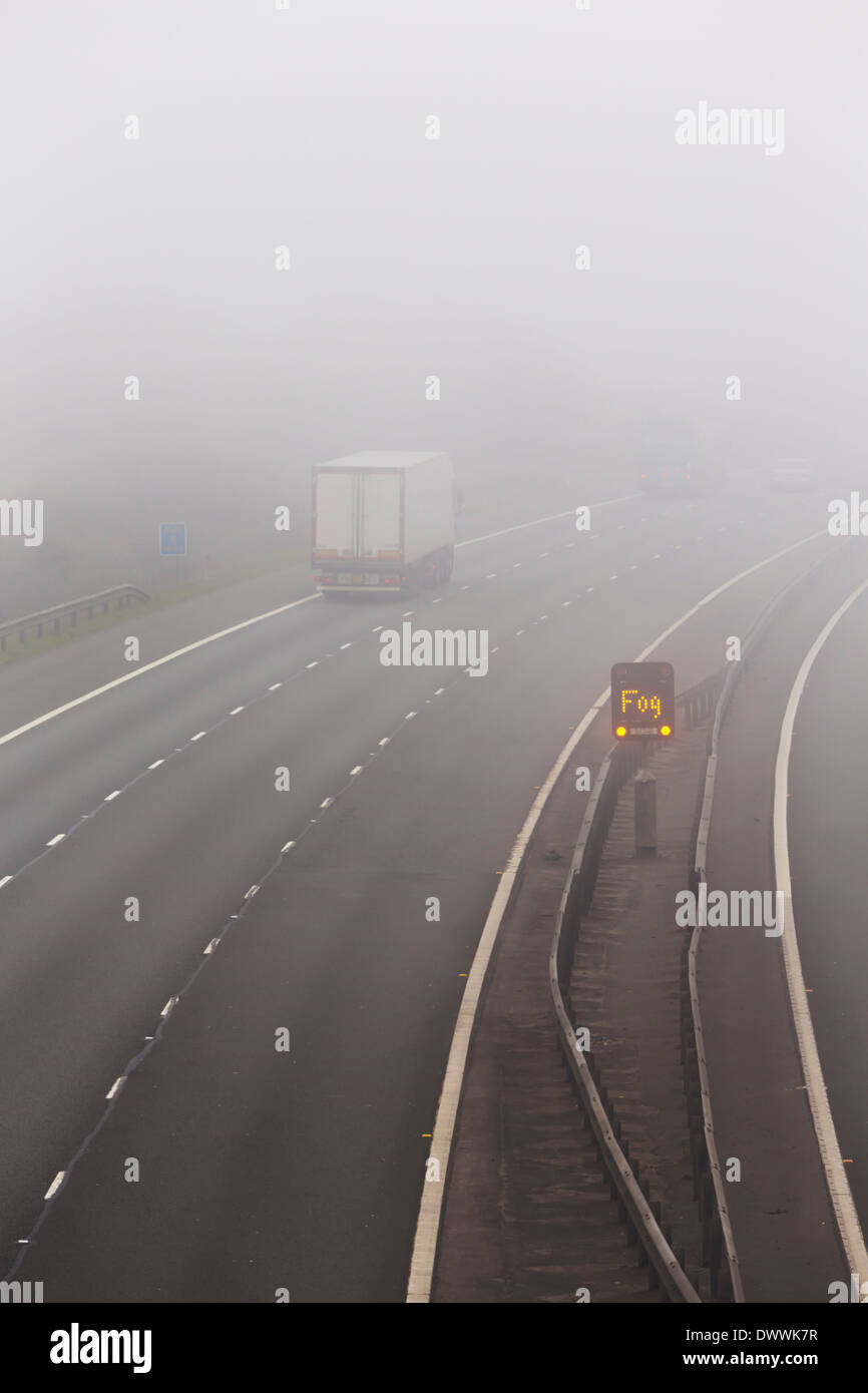 Motorway Fog Sign Stock Photos & Motorway Fog Sign Stock Images - Alamy