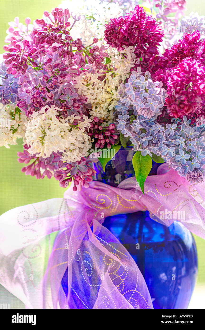 Floral vase hi-res stock photography and images - Alamy