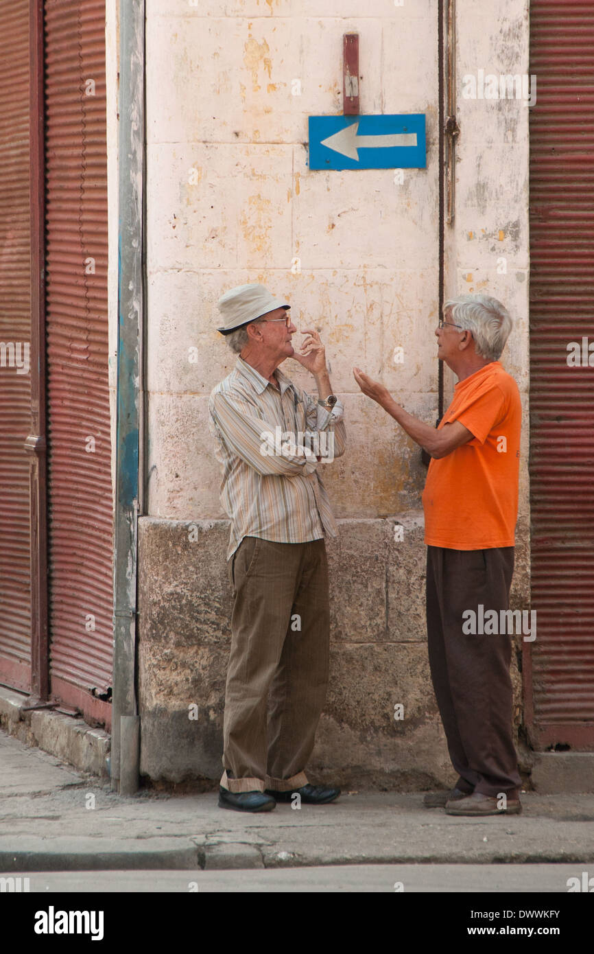 Two old men talking on the street in Centro Habana, Havana, Cuba Stock ...