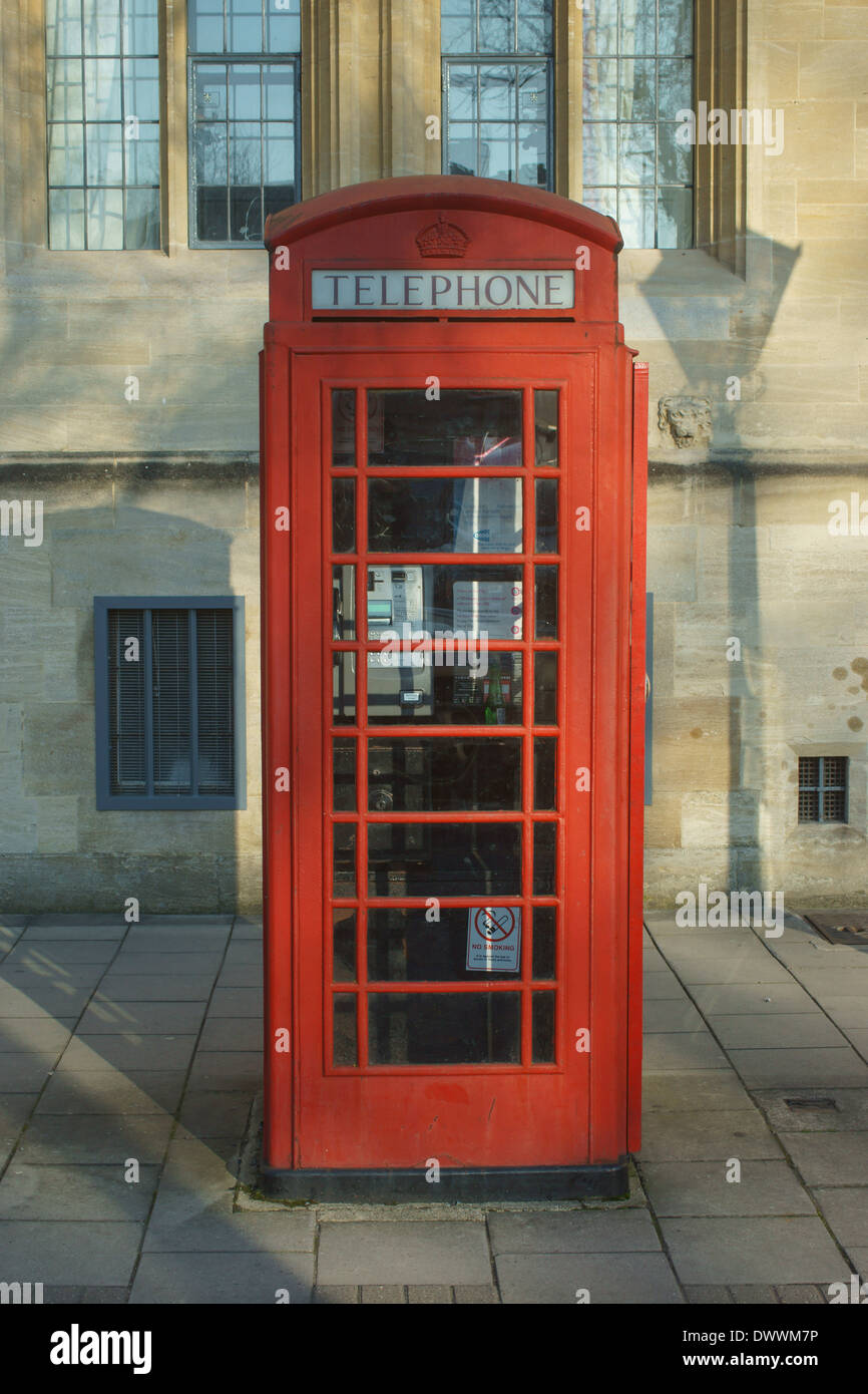 red phone box Oxford. English red phone box Stock Photo - Alamy