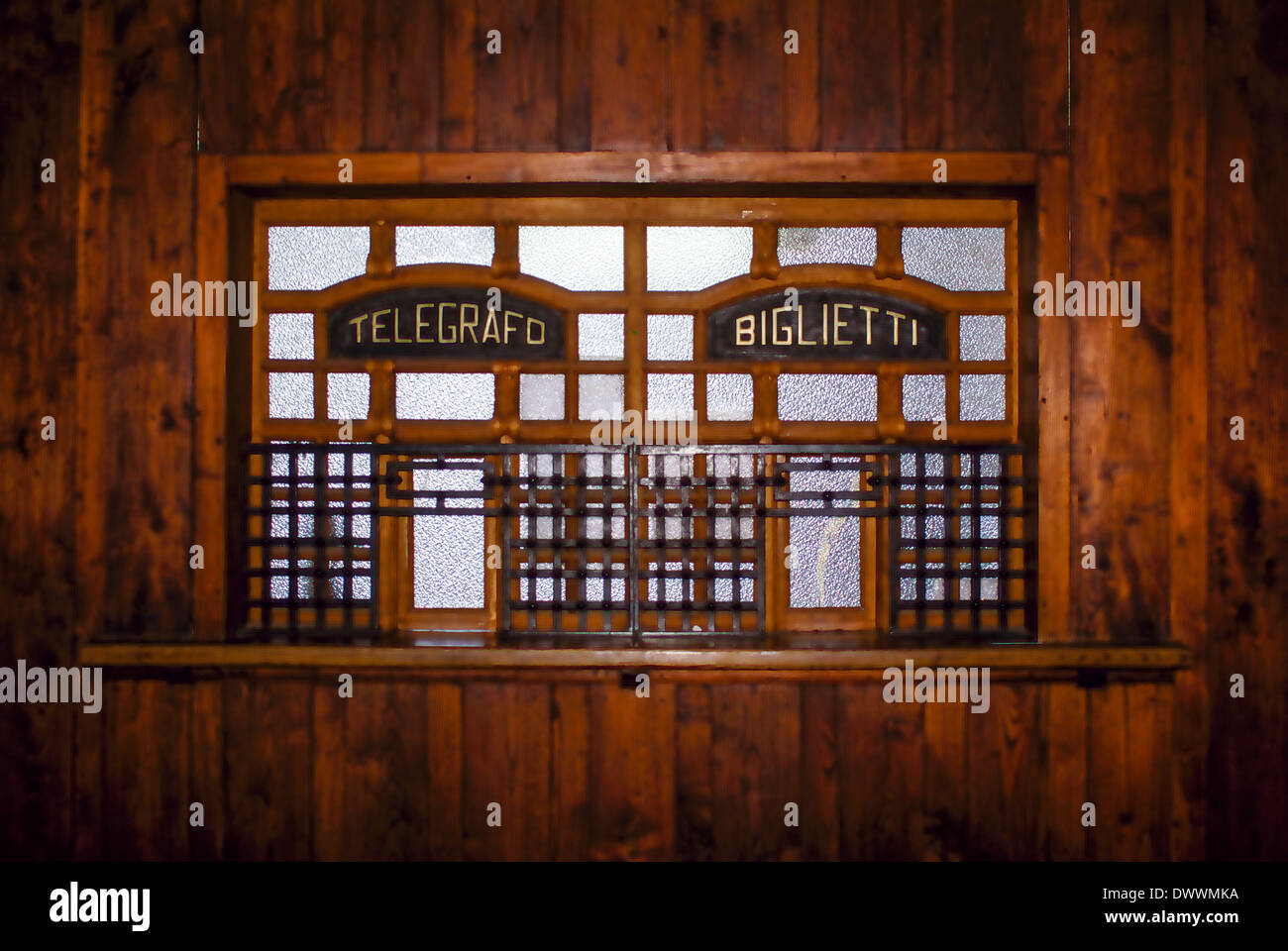 Old Fastion Train Ticket Counter 557 Old Ticket Window Stock Photos