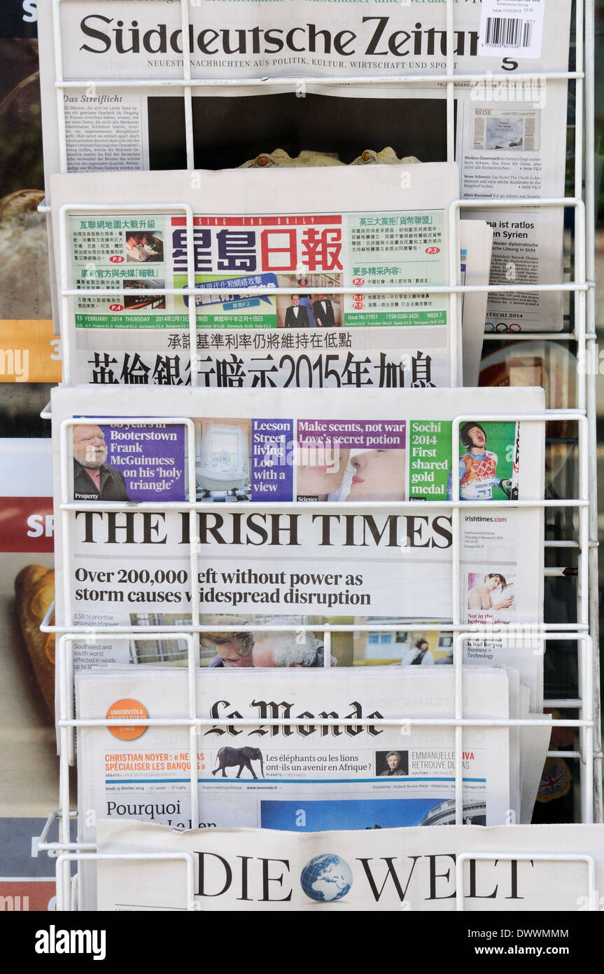 Foreign newspapers hi-res stock photography and images - Alamy