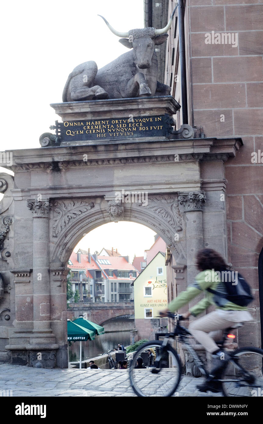 Germany bavaria nuremberg bull statue hi-res stock photography and ...
