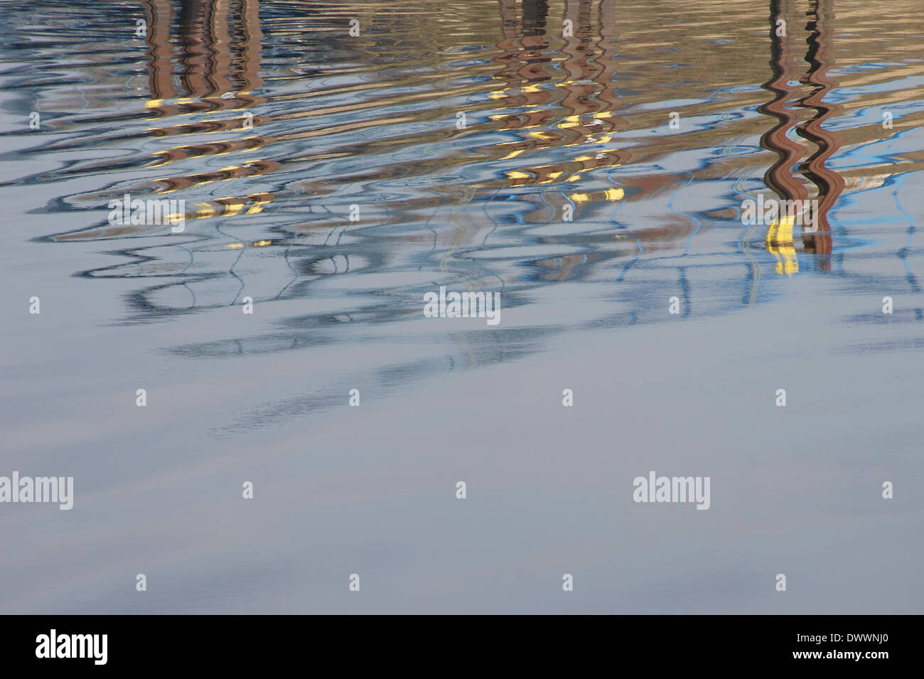 Mirror water level hi-res stock photography and images - Alamy