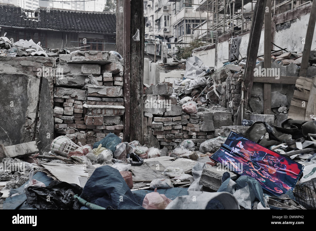 Urban decay in Shanghai, China Stock Photo - Alamy