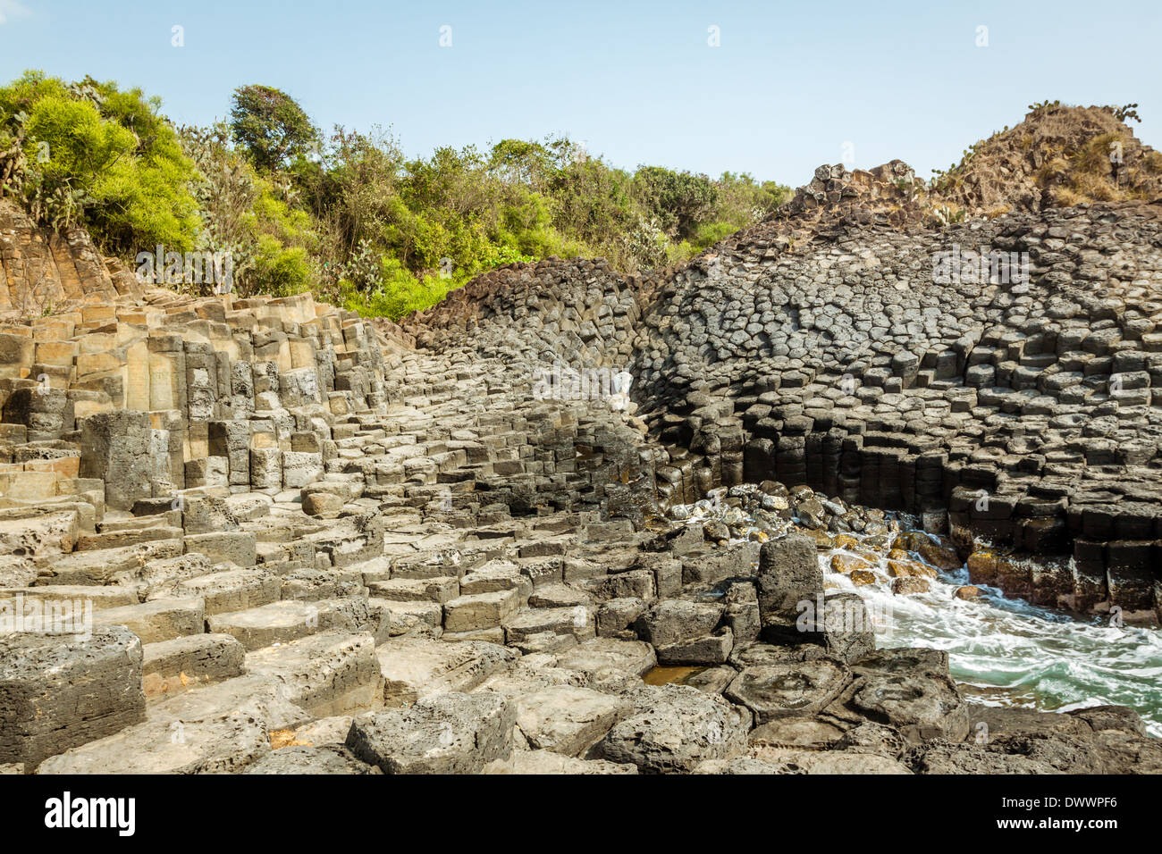 Ghenh da dia Vietnam Stock Photo - Alamy