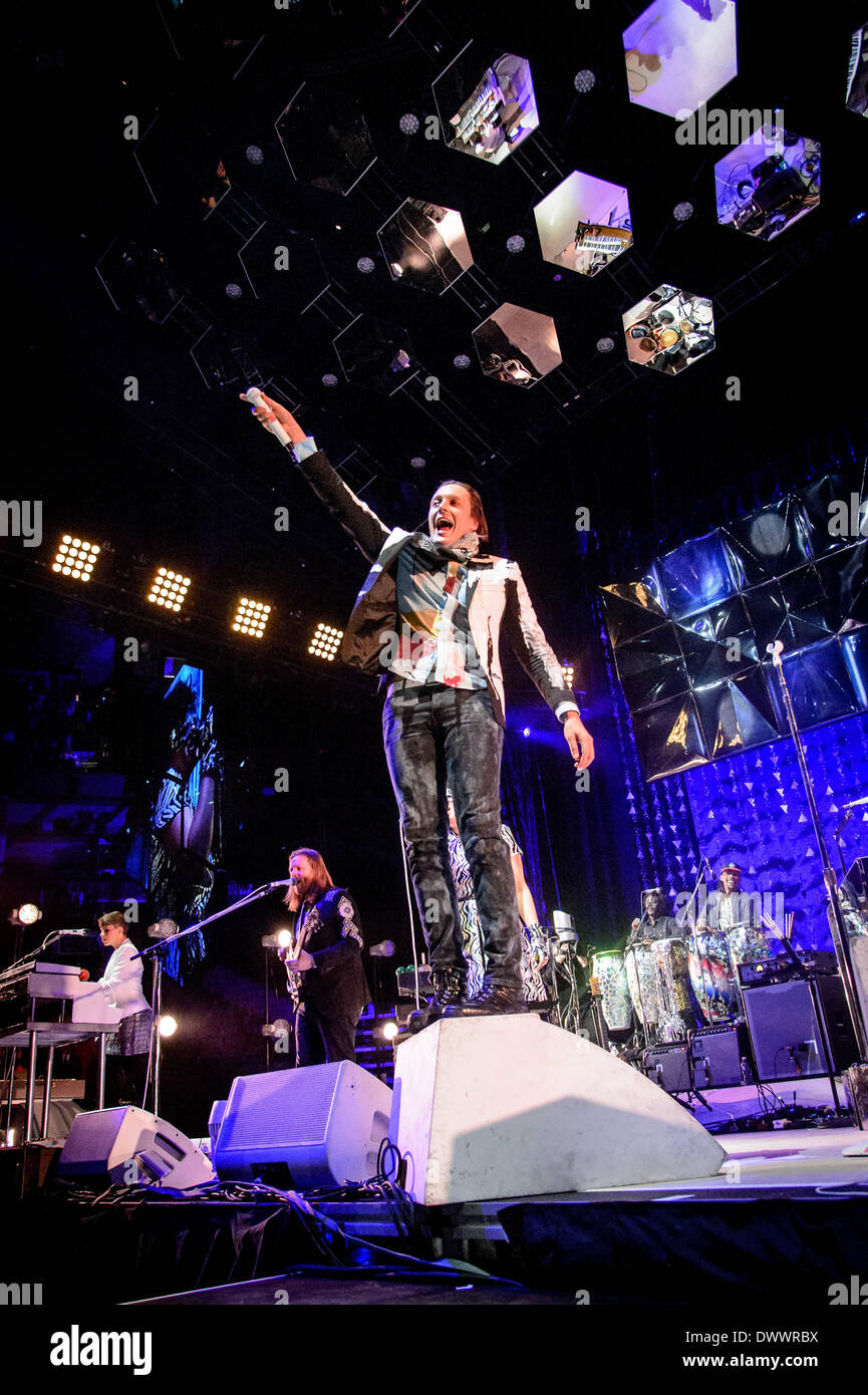 Arcade fire band members hi-res stock photography and images - Alamy