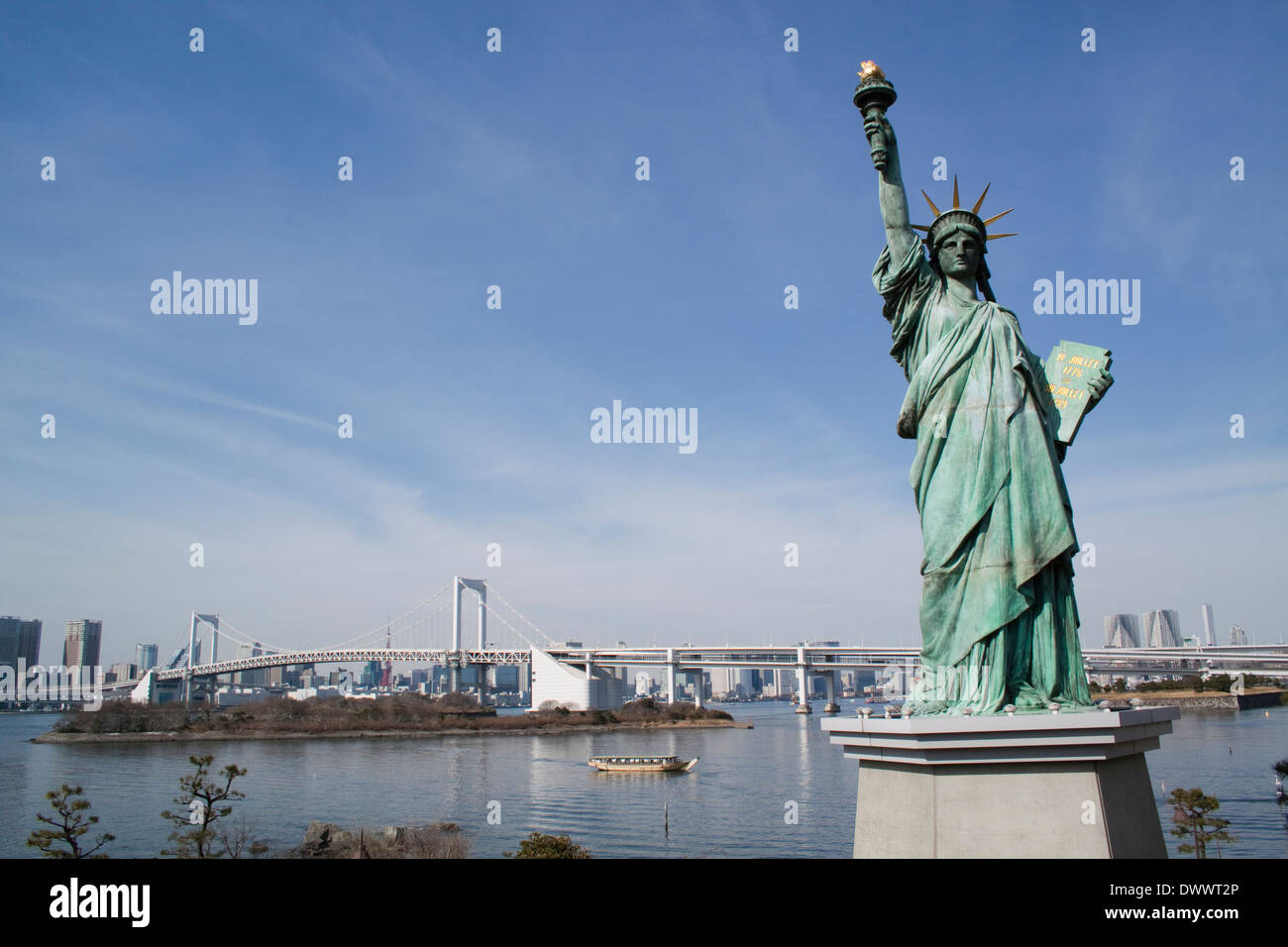 Rainbow Bridge and Statue of Liberty, Tokyo, Japan Stock Photo - Alamy