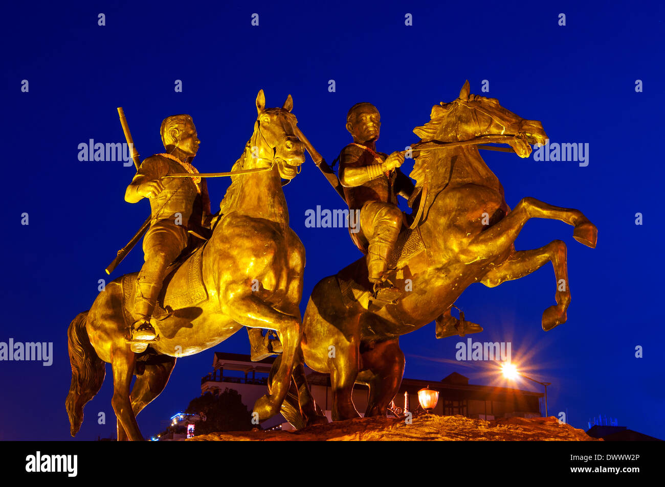 statue of Techo Meas and Techo Yot on Sisowath Quay Riverfront at dusk ...