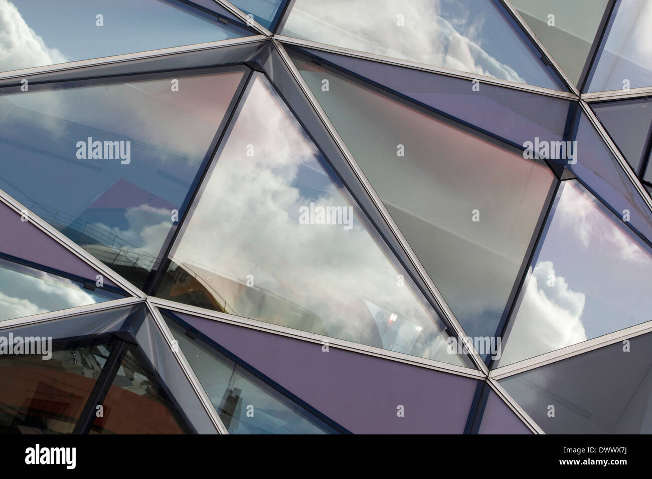 Op-Art Effect Glass Window Stock Photo - Alamy