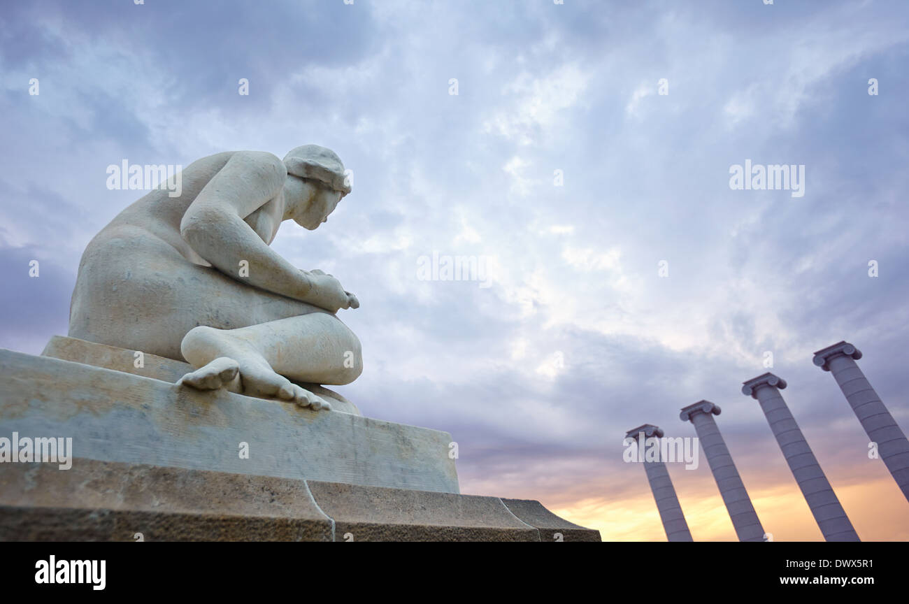 Seated sculpture hi-res stock photography and images - Alamy