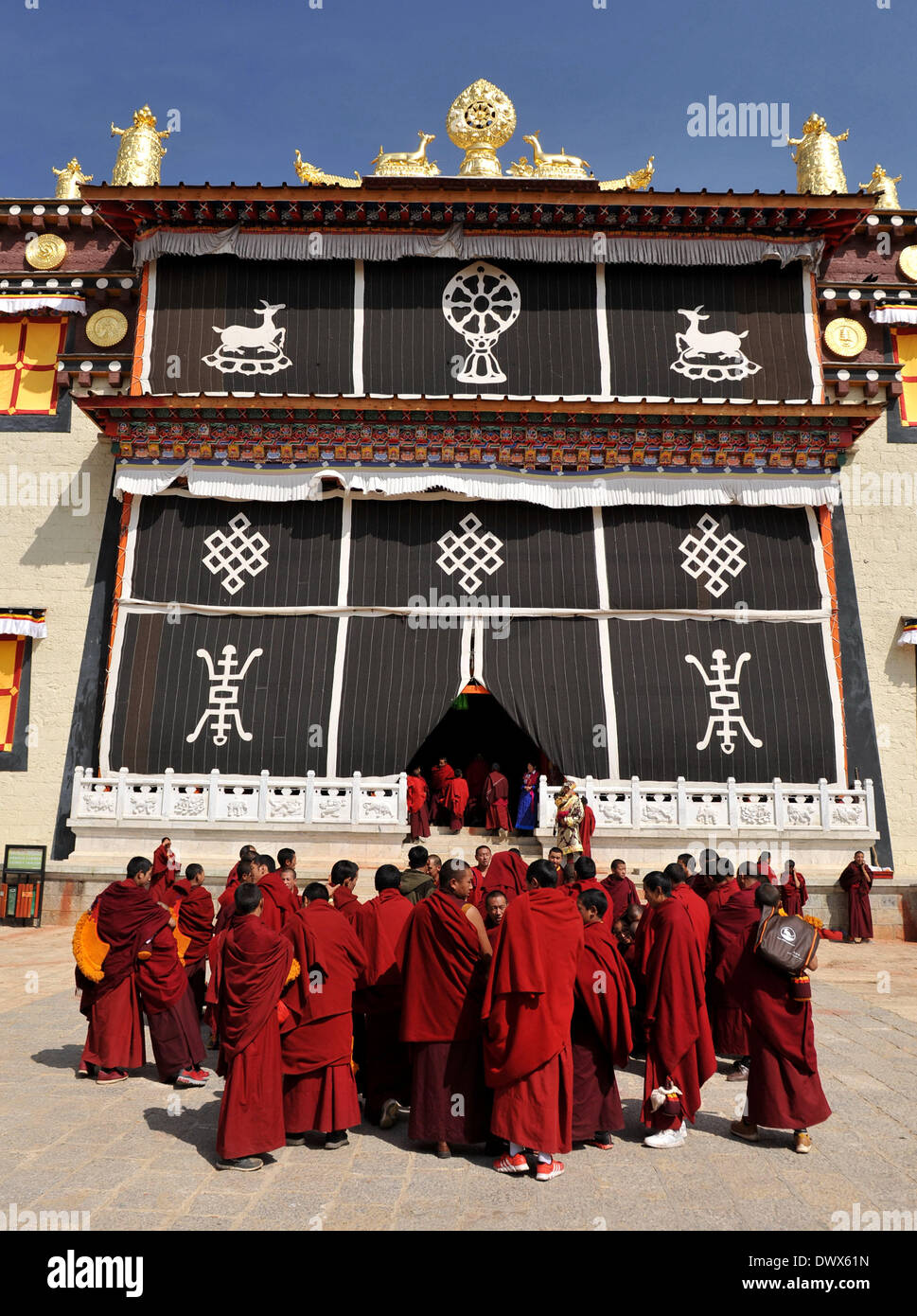 Shangri-La, Yunnan, China. 14 March 2014. A Buddhist scripture debate ...
