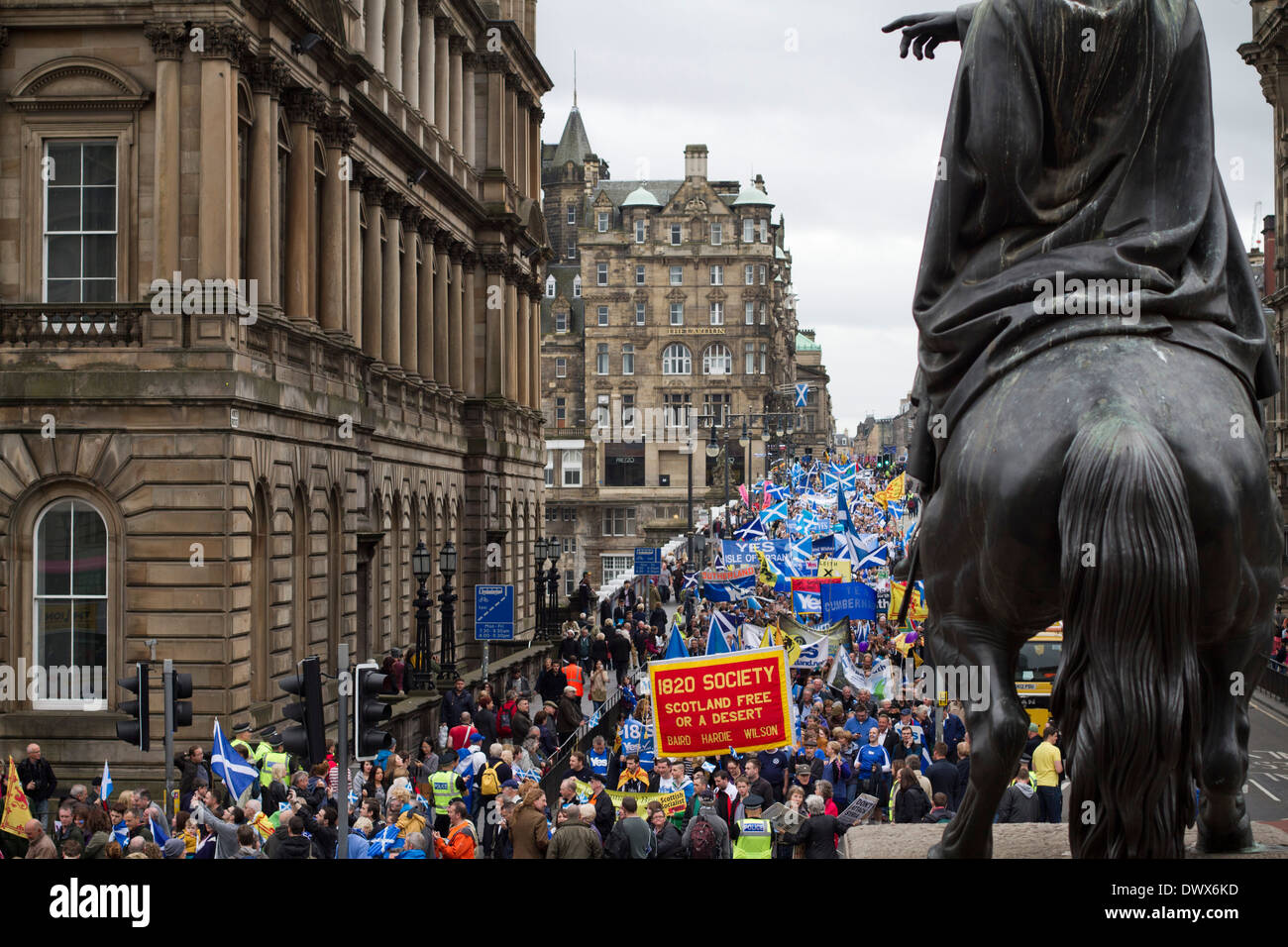 Crowds marching down North Bridge during a pro-Independence march and ...