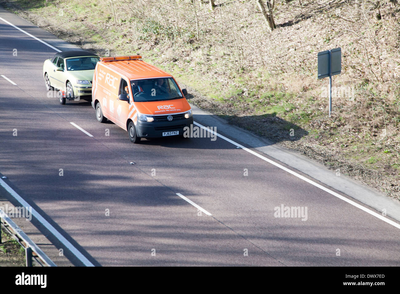 Breakdown vehicles hi-res stock photography and images - Alamy