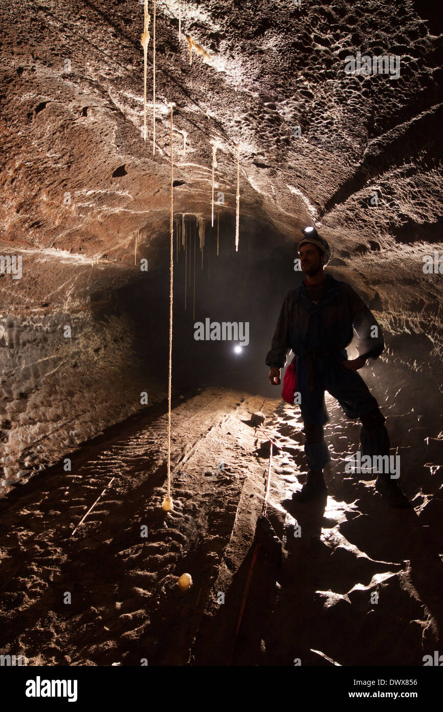 Cave rock formation wales hi-res stock photography and images - Alamy