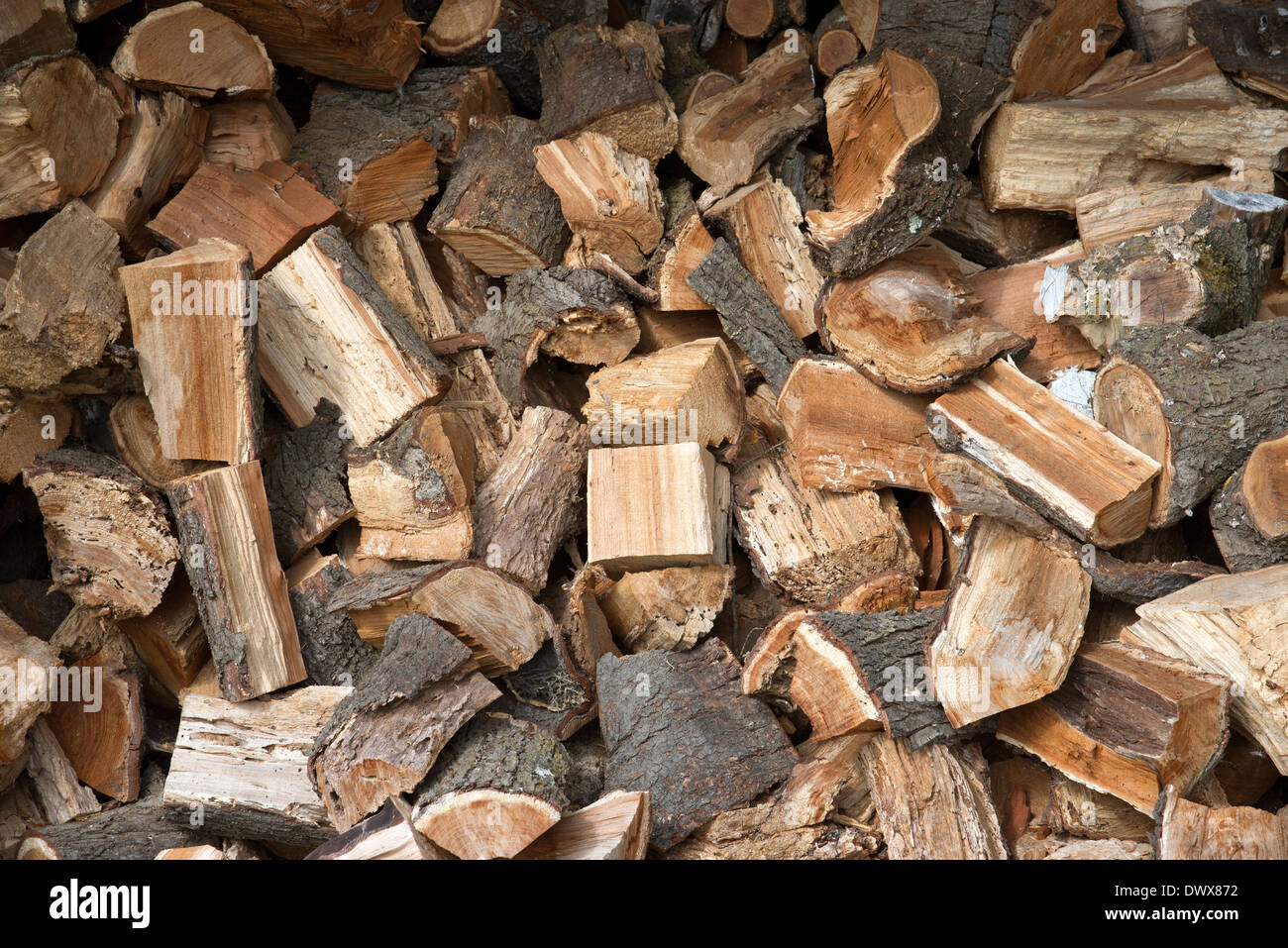 Log store a stack of logs Stock Photo - Alamy