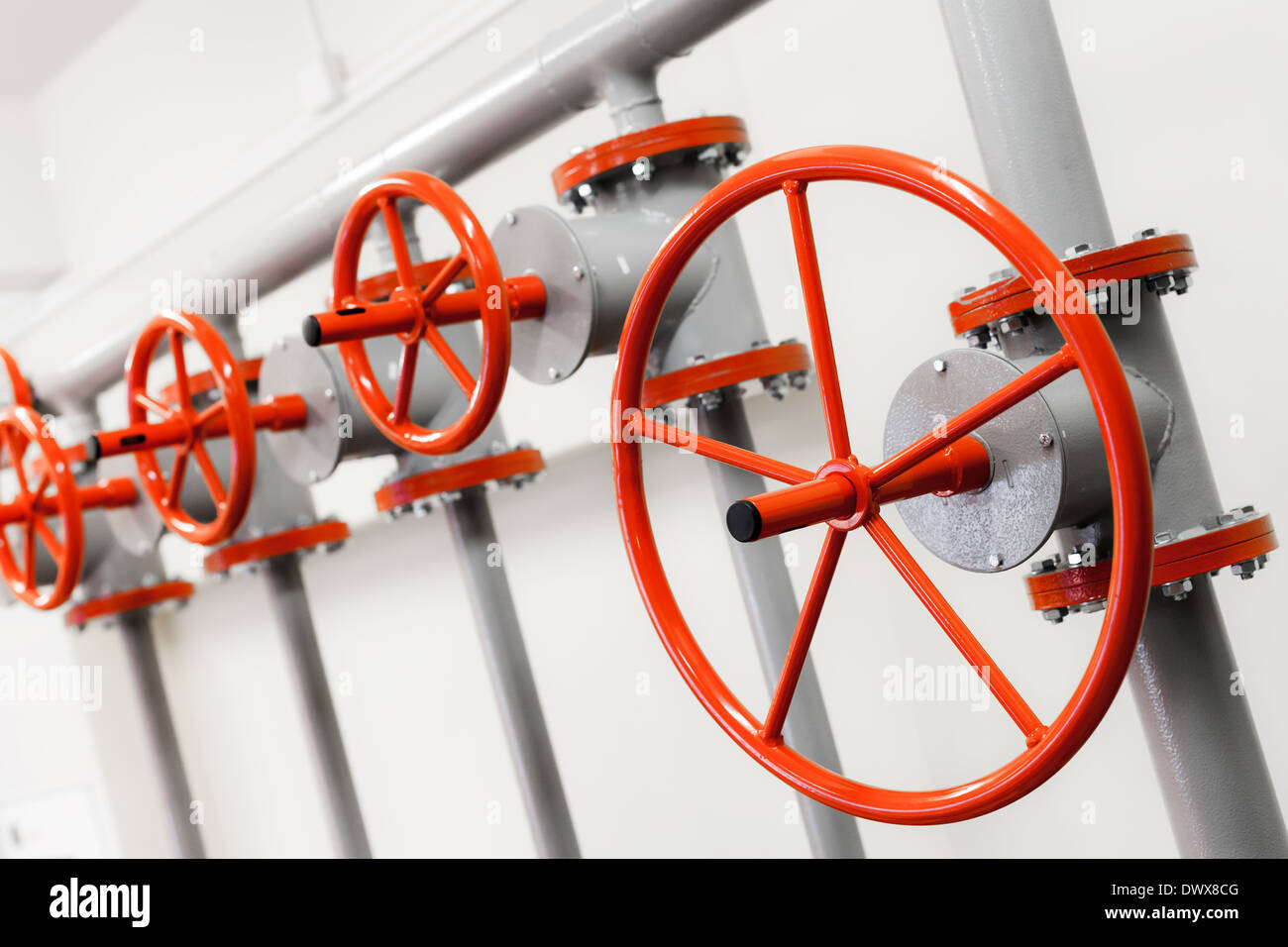 Oil pipeline valves hi-res stock photography and images - Alamy