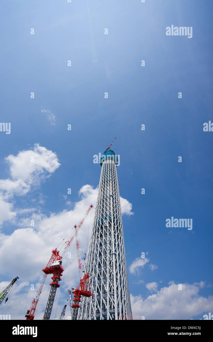 Crane japan construction hi-res stock photography and images - Alamy