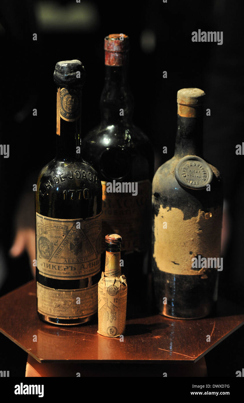 Salvatore Calabrese breaks the World Record for the most expensive ...