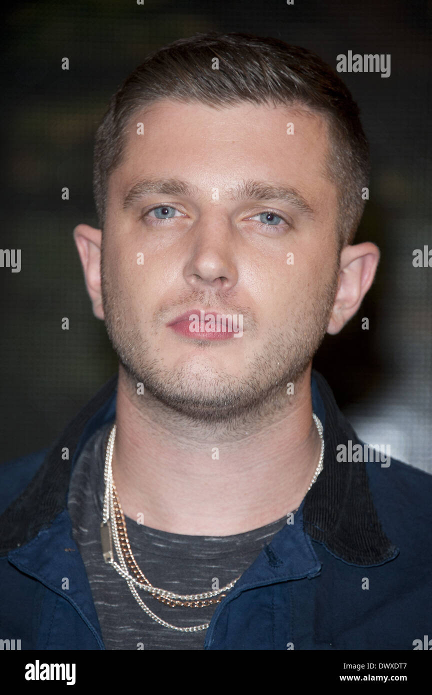 Ben Drew aka Plan B greeting fans and signing copies of his movie 'Ill ...