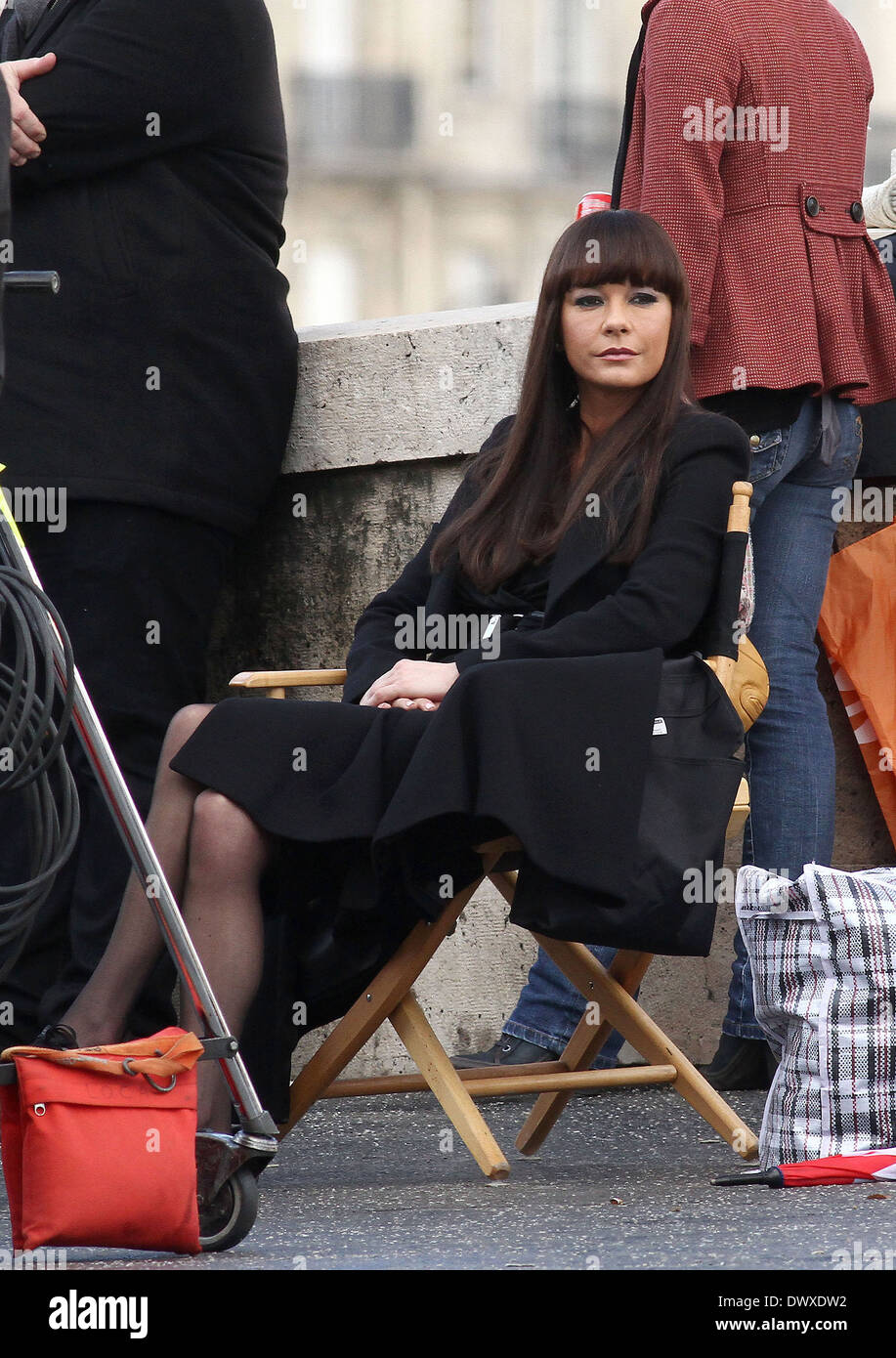 Catherine Zeta Jones filming scenes for the upcoming movie sequel 'Red ...