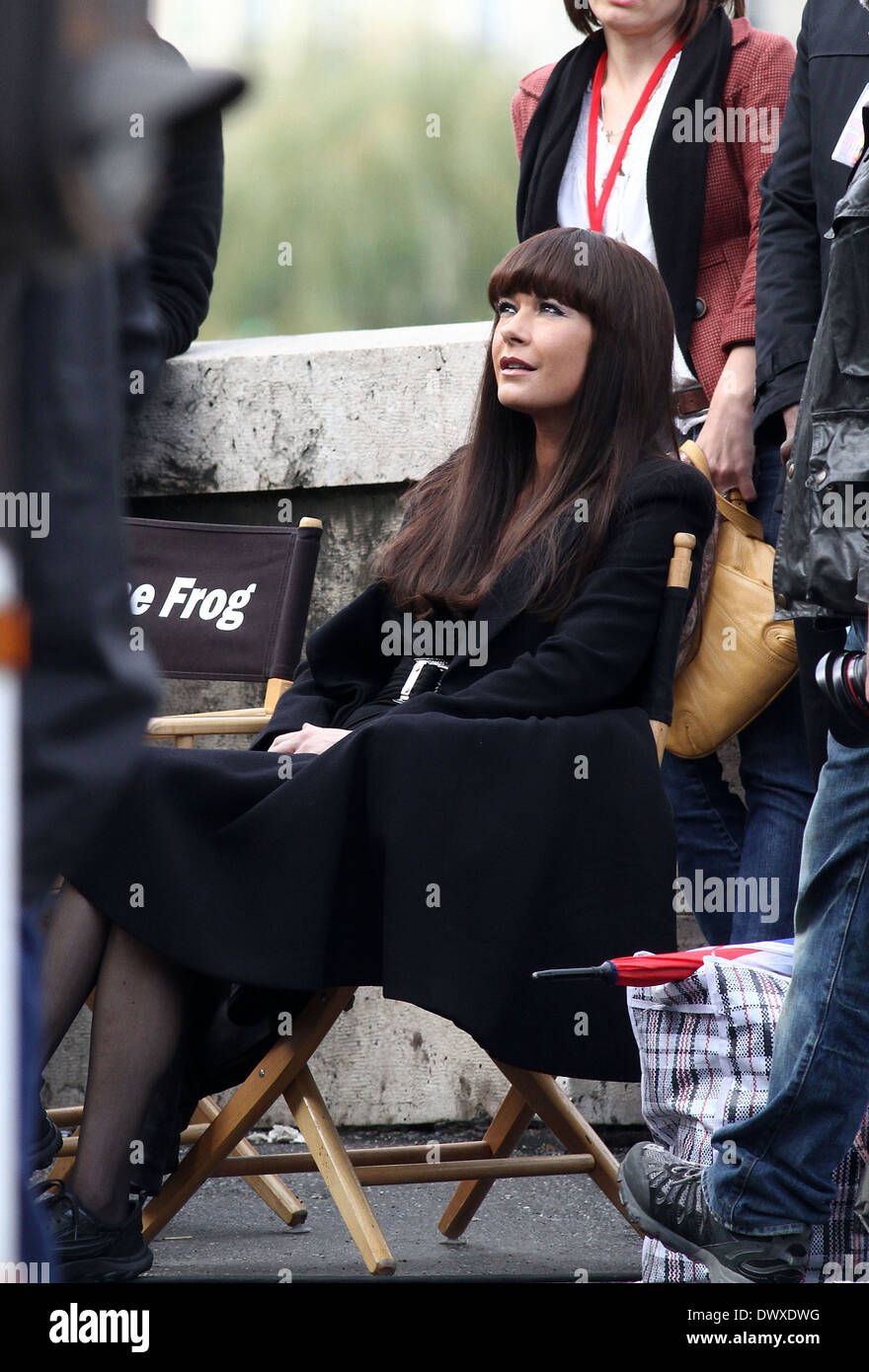 Catherine Zeta Jones filming scenes for the upcoming movie sequel 'Red ...