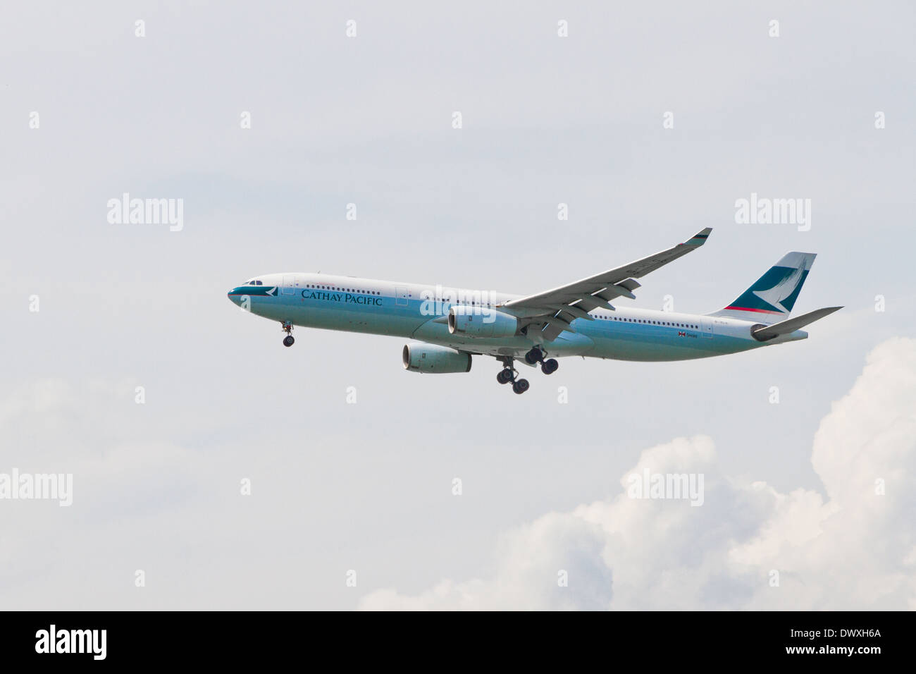 CX CATHAY PACIFIC CARGO Landing to HK Airport Stock Photo - Alamy