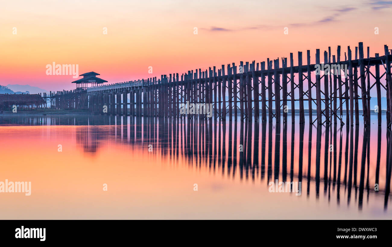 Myanmar dawn hi-res stock photography and images - Alamy