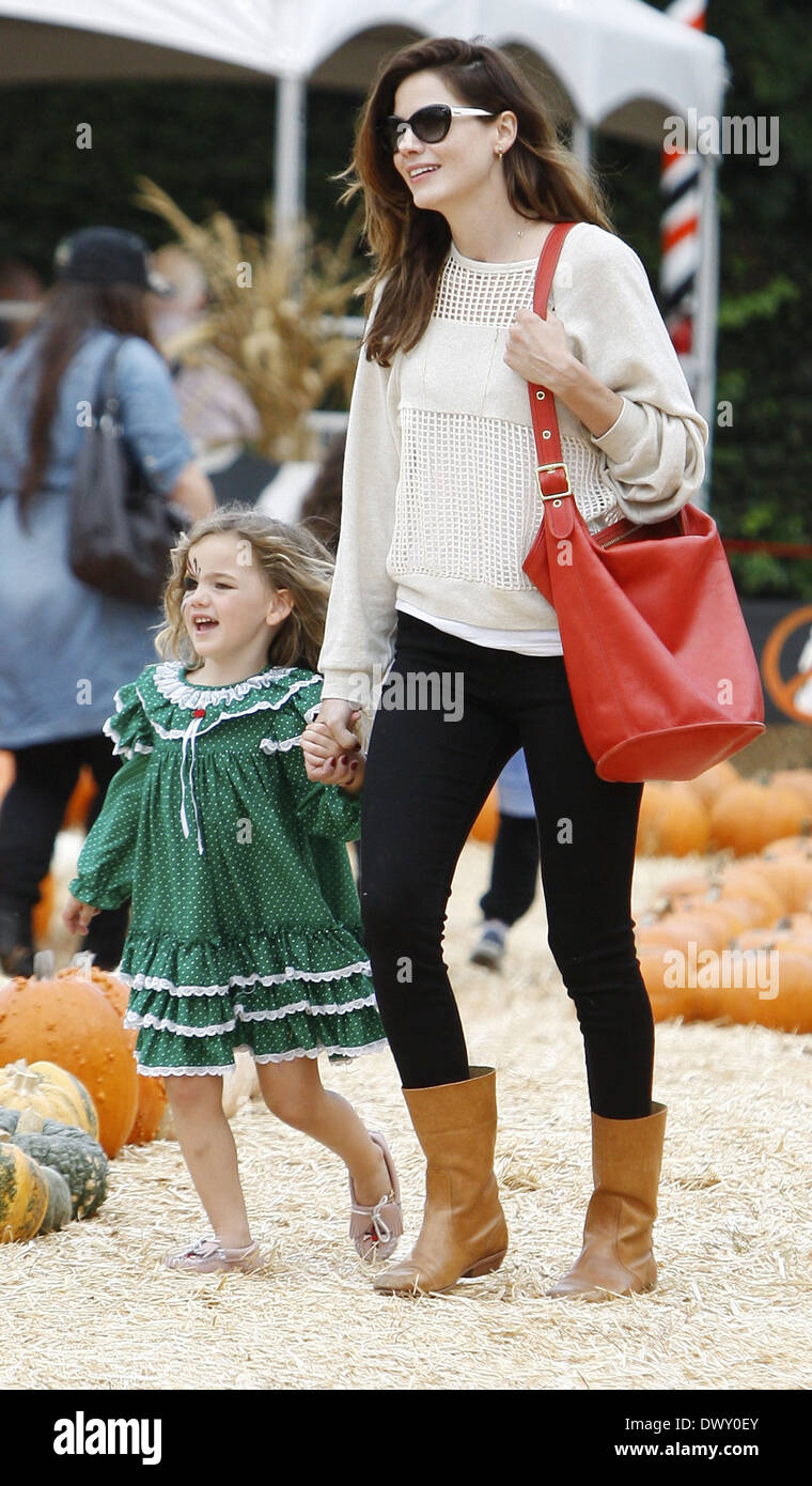 Michelle monaghan daughter willow enjoy hi-res stock photography and ...