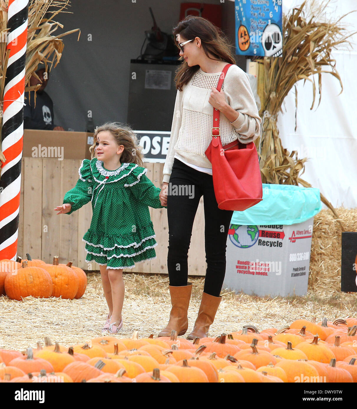 Michelle Monaghan and her daughter Willow enjoy the day at Pumpkin ...