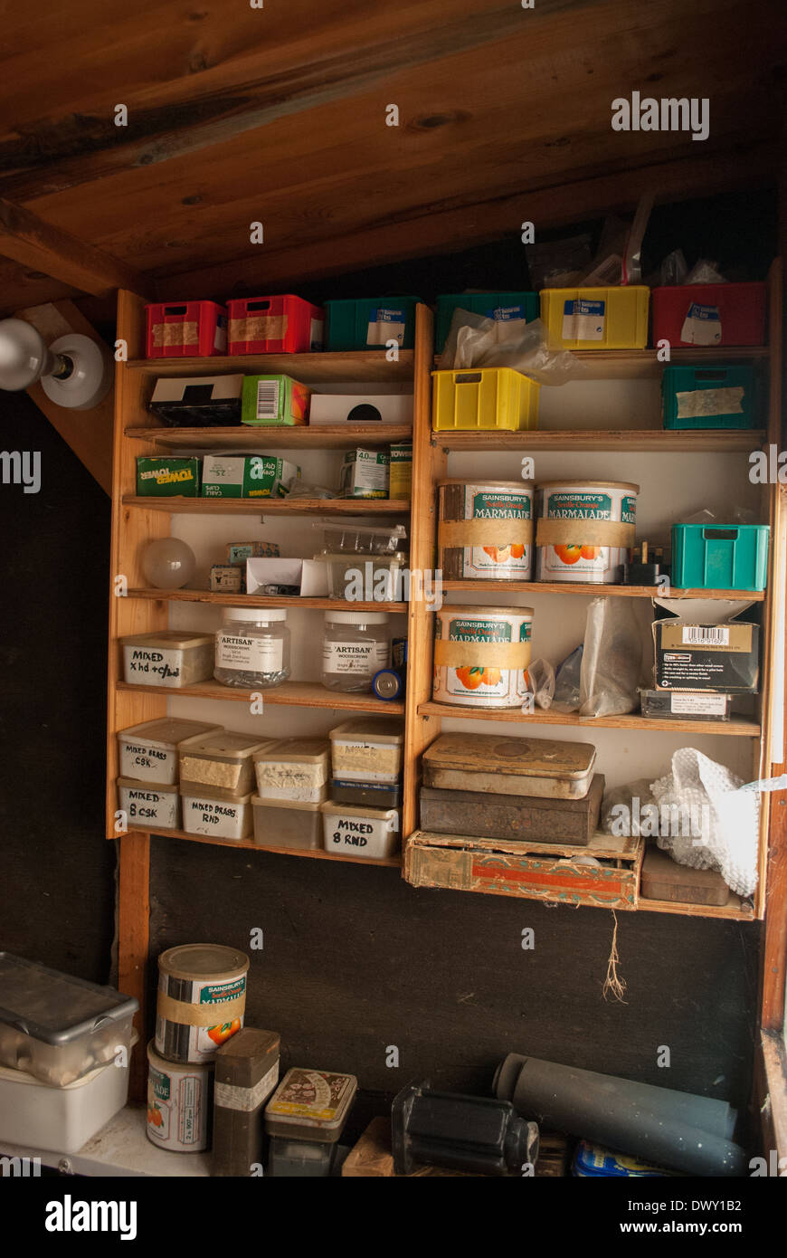 Shelving shelves hi-res stock photography and images - Alamy