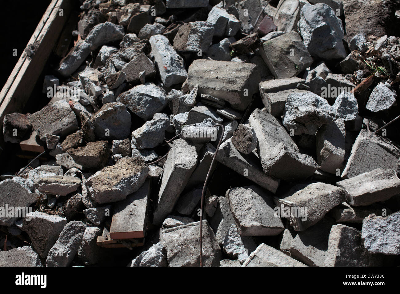 Concrete rubble hi-res stock photography and images - Alamy