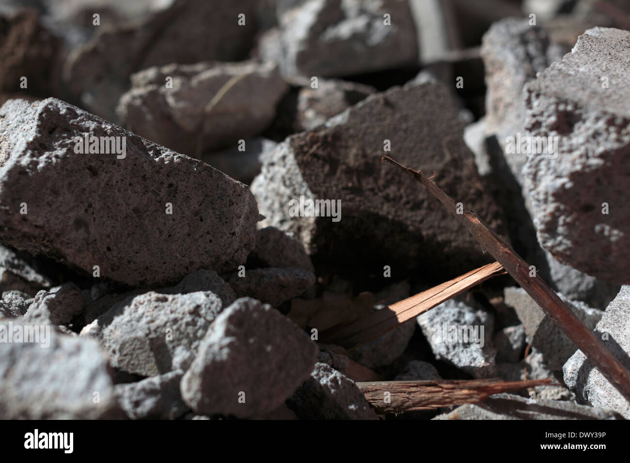 Concrete rubble hi-res stock photography and images - Alamy