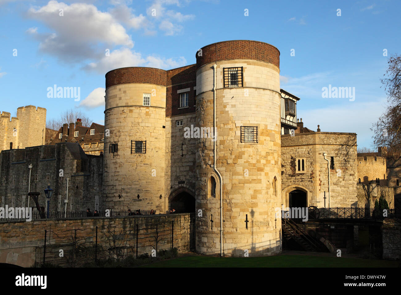 The Byward Tower at the Tower of London in London, England Stock Photo ...