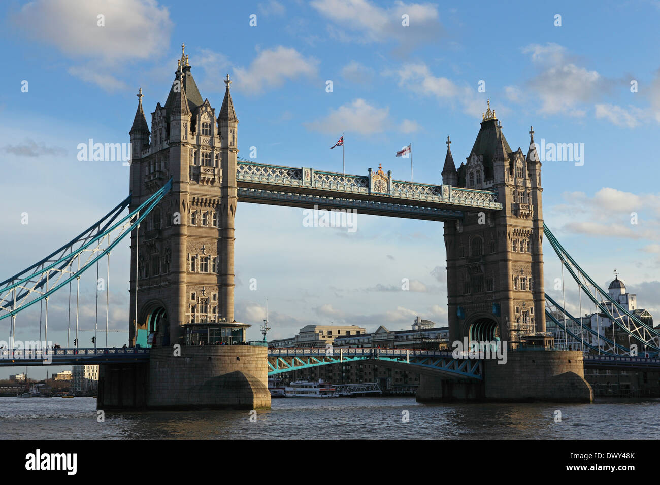 English neo gothic bridge hi-res stock photography and images - Alamy