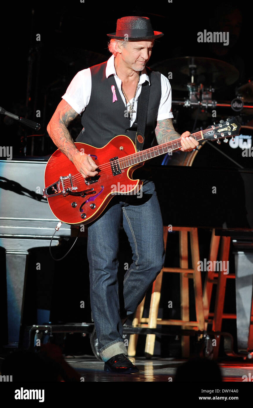 Neil Giraldo performing live at the 1-800-Ask-Gary Amphitheatre Tampa ...