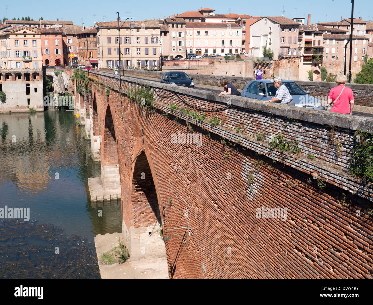 A view of Pont Vieux, the old brick bridge over the River Tarn in Albi ...