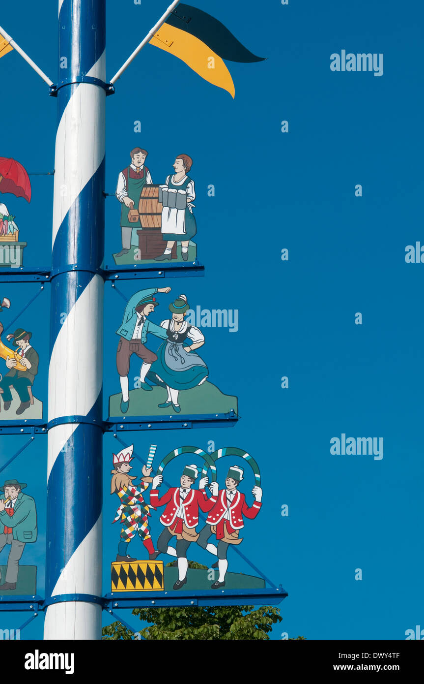 Germany, Bavaria, Munich, Maypole the Viktualienmarkt Stock Photo - Alamy