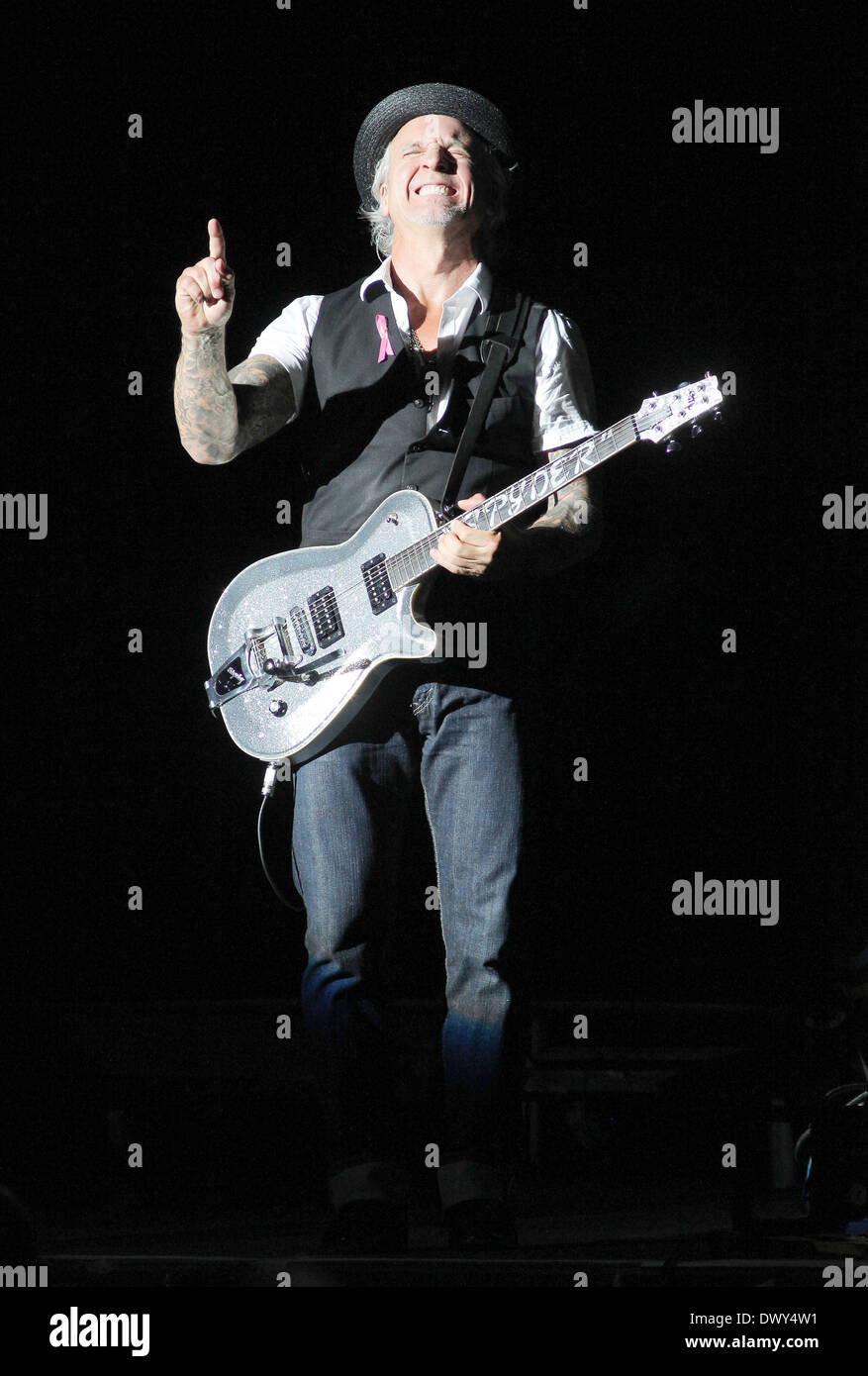 Neil Giraldo performing live at the Cruzan Amphitheatre West Palm Beach ...