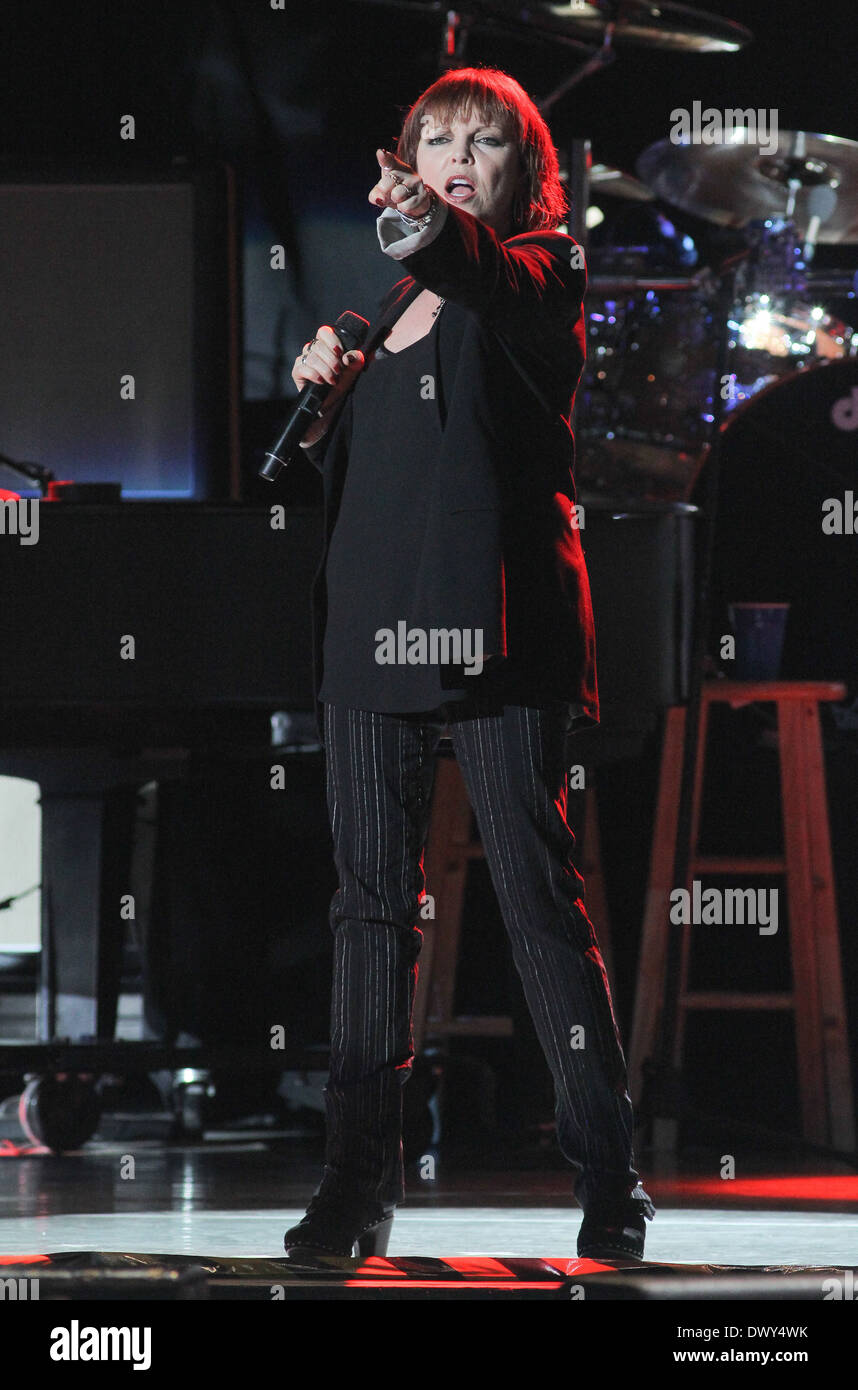 Pat Benatar performing live at the Cruzan Amphitheatre West Palm Beach ...