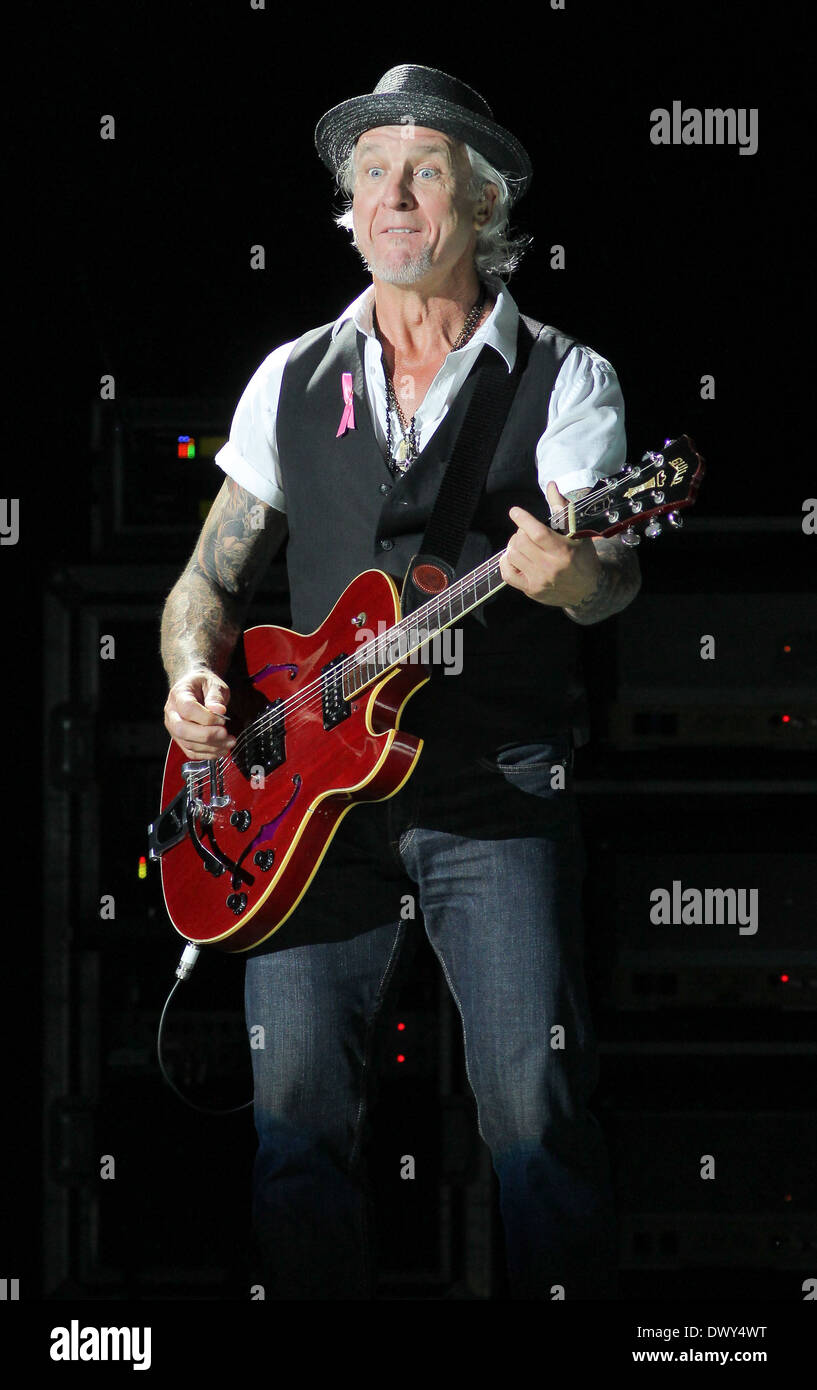 Neil Giraldo performing live at the Cruzan Amphitheatre West Palm Beach ...