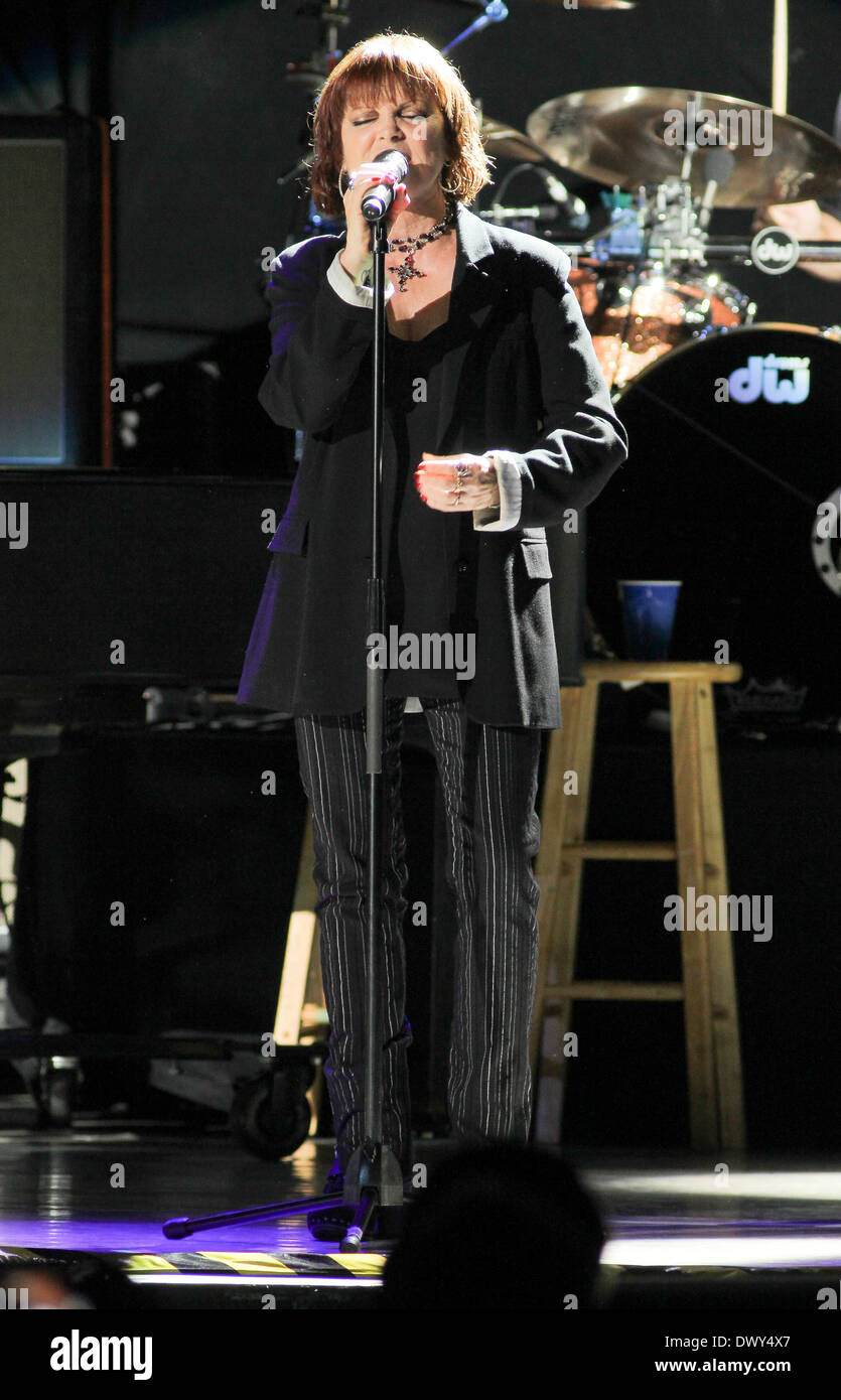 Pat Benatar performing live at the Cruzan Amphitheatre West Palm Beach ...