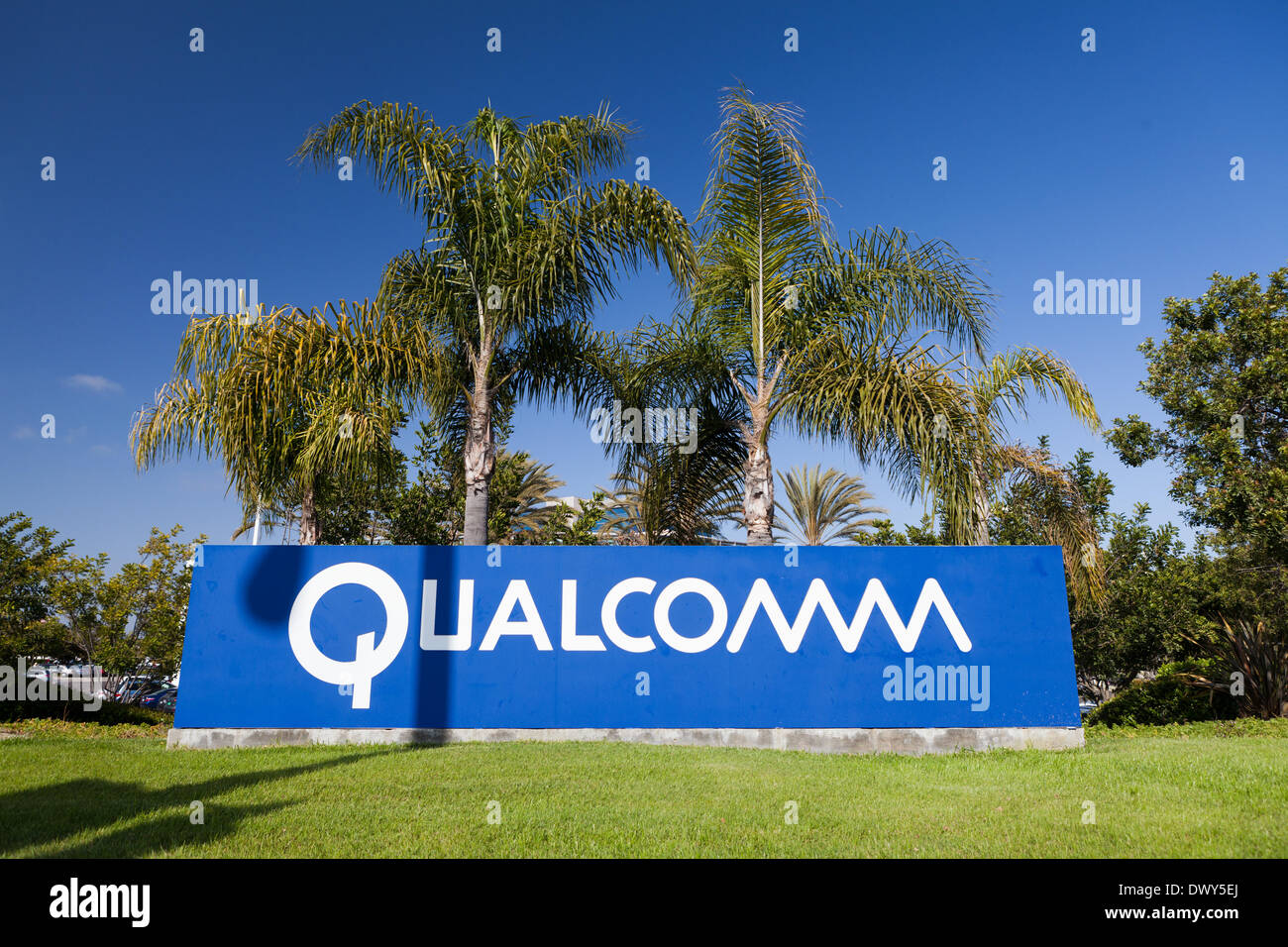 Qualcomm processor hi-res stock photography and images - Alamy