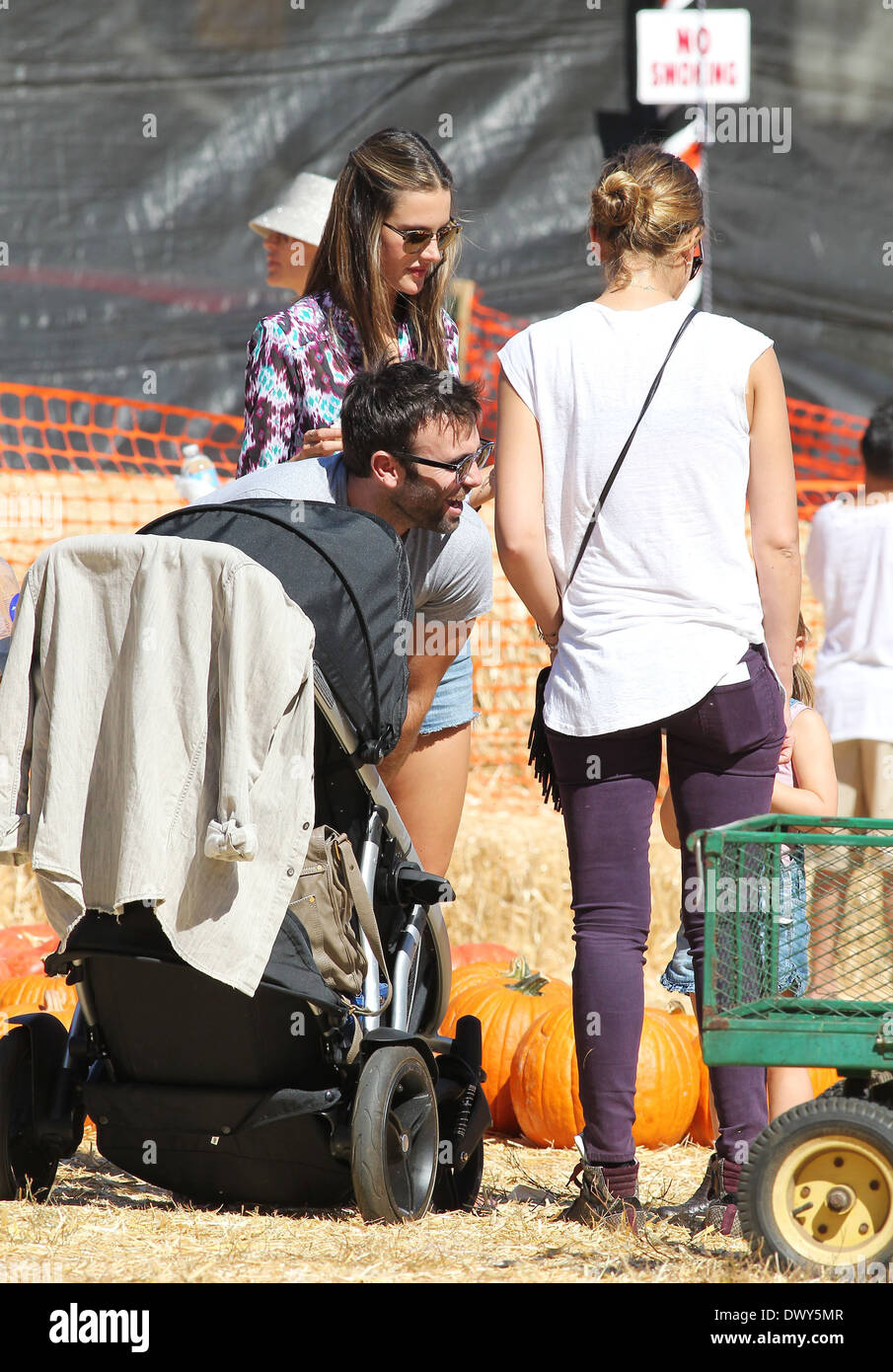 Alessandra Ambrosio, Jamie Mazur and Jessica Alba Celebrity moms and ...