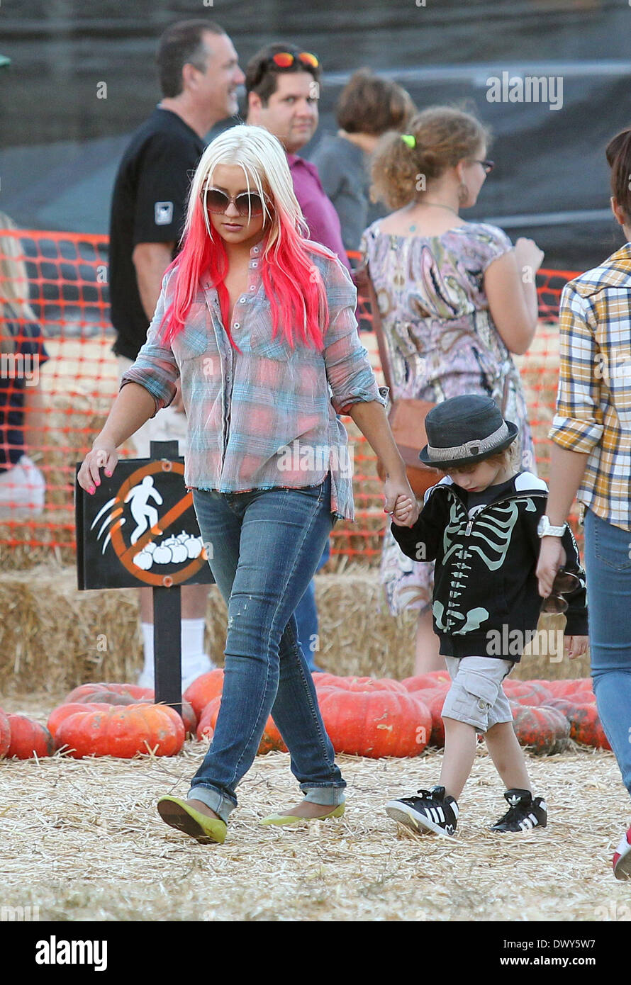 Max Bratman and Christina Aguilera Christina Aguilera enjoys a day at Mr. Bones Pumpkin Patch ...