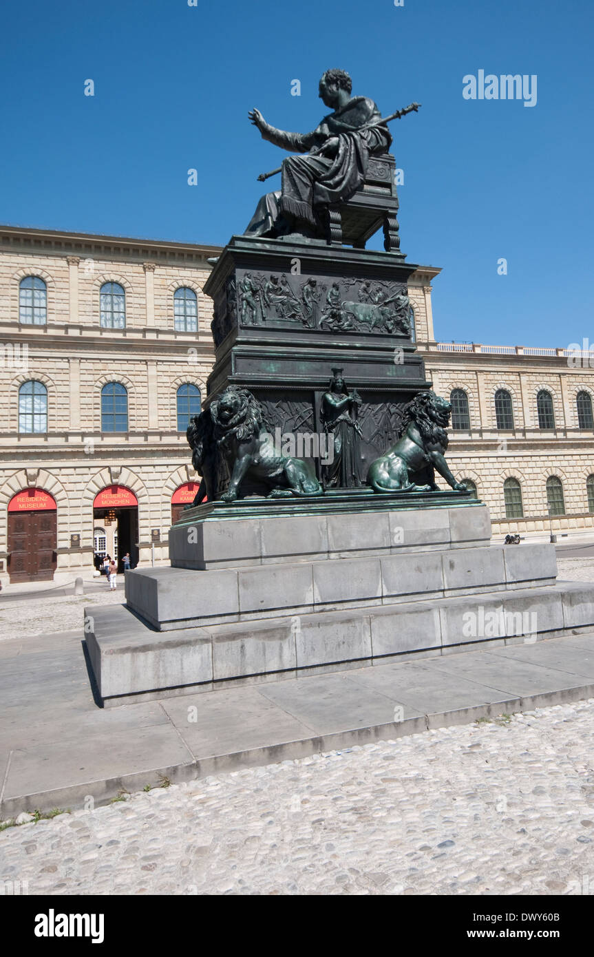 Germany, Bavaria, Munich, Max Joseph Platz Square, Max Joseph Monument ...