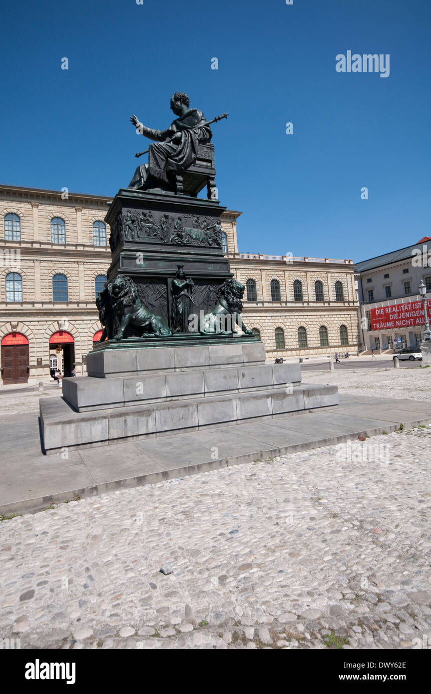 Germany, Bavaria, Munich, Max Joseph Platz Square, Max Joseph Monument ...
