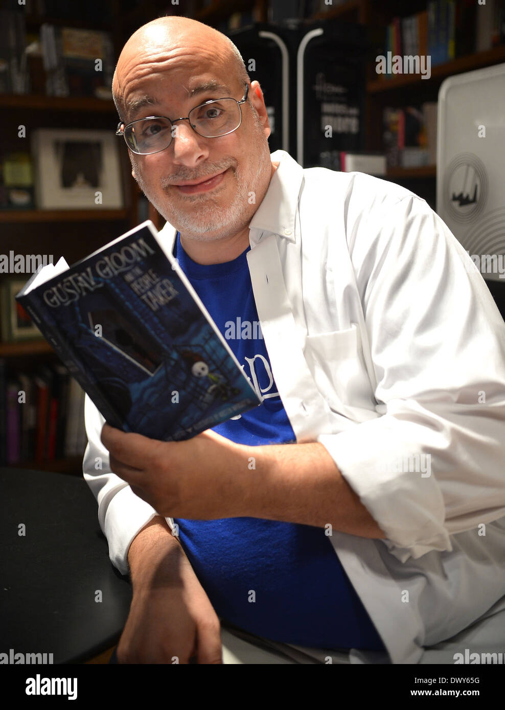 Author Adam-Troy Castro meets fans and discusses his new book 'Gustav ...